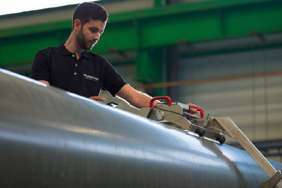 Roll covering & grinding - Hannecard Rollercoatings