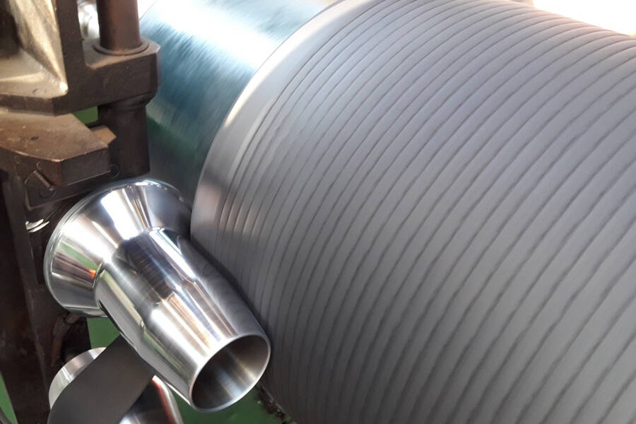 Roll covering & grinding - Hannecard Rollercoatings